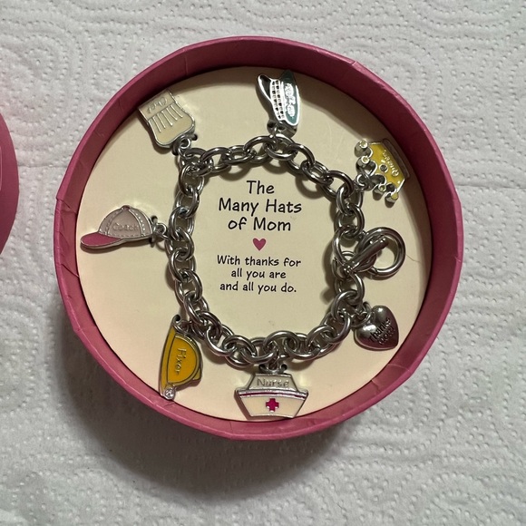 Hallmark | Jewelry | Hallmarks Brand New Silver Tone Bracelet For Mom ...